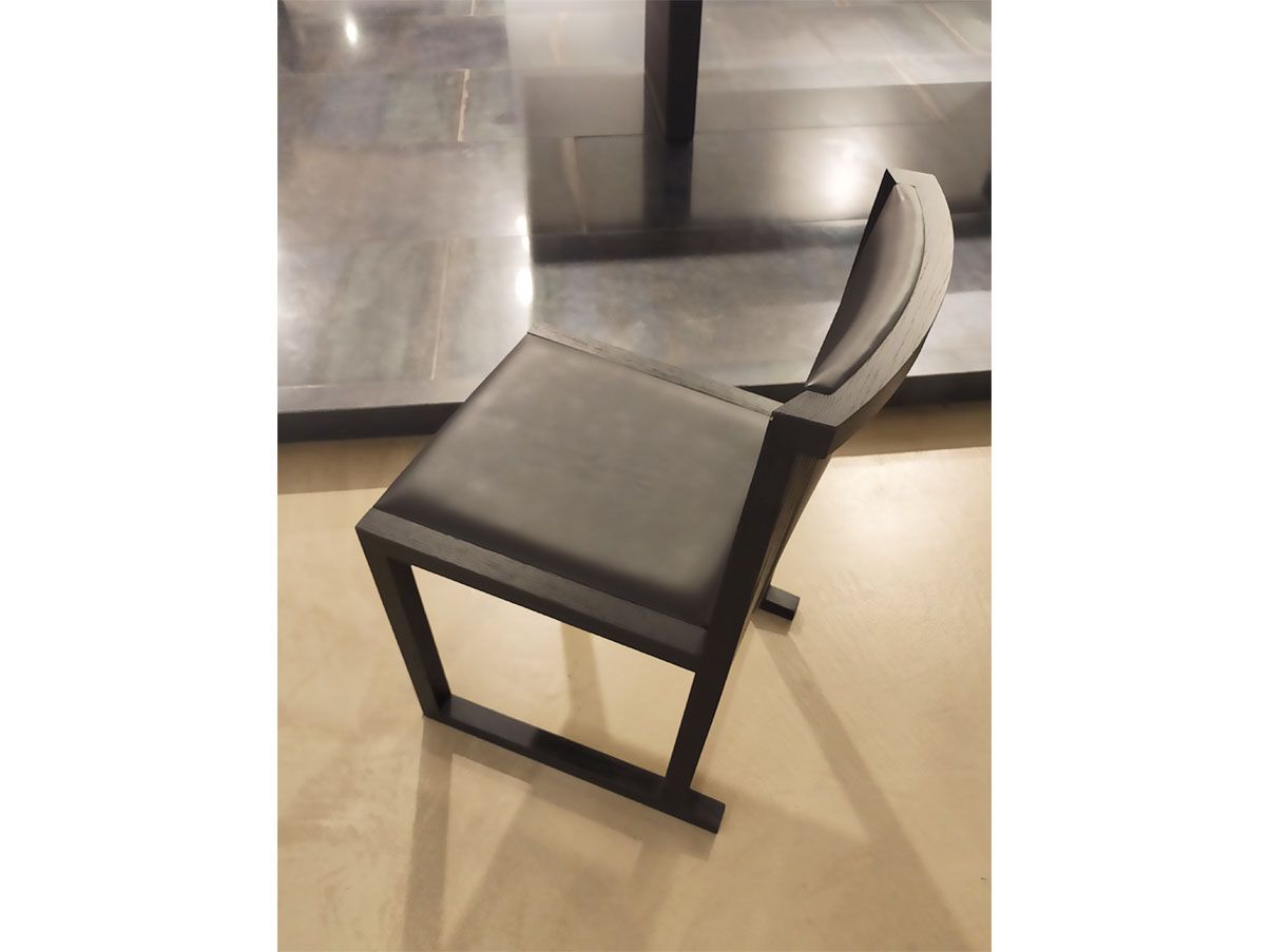 Set 4 sedie Musa in legno massello rovere (nero), Maxalto | Deesup