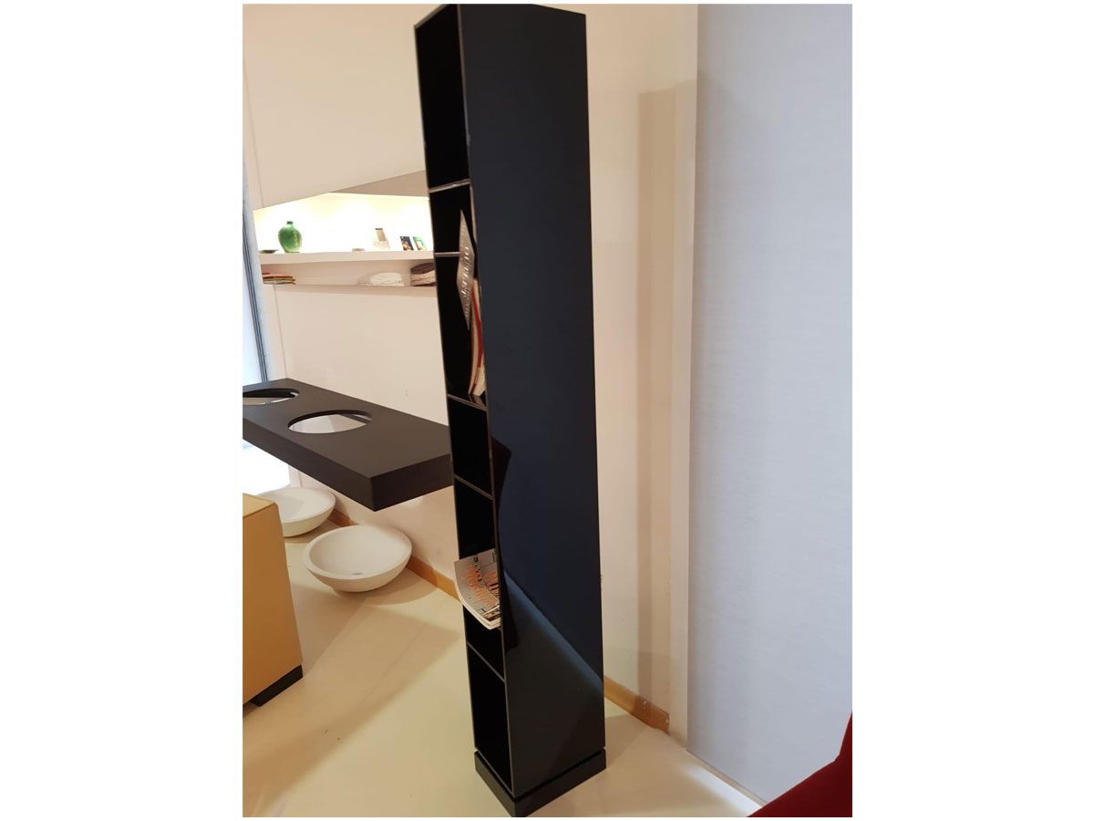 Sidewall vertical bookcase by Piero Lissoni, Porro | Deesup