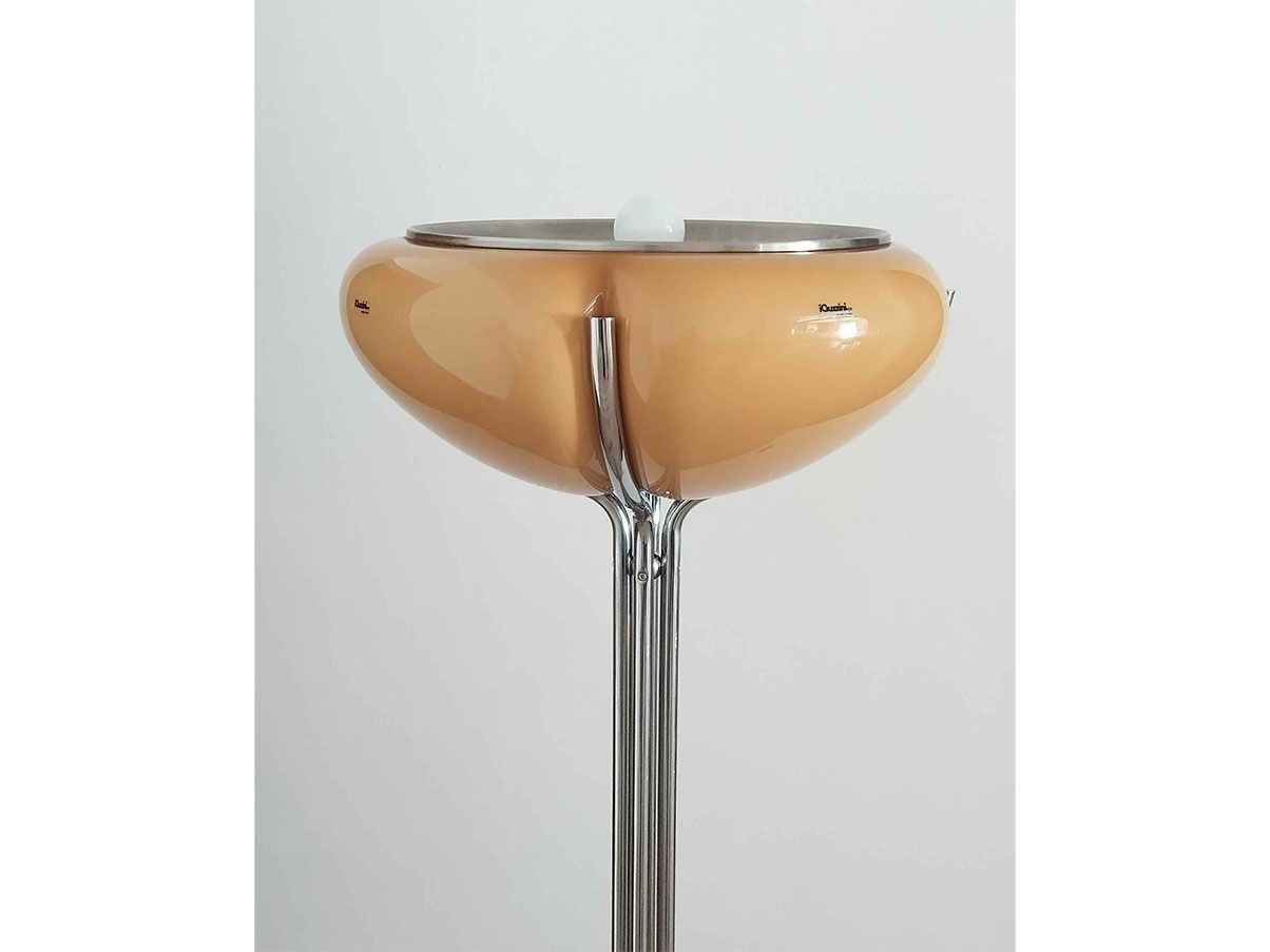 Lampada da terra Quadrifoglio di Gae Aulenti, Guzzini | Deesup Lampada da terra Quadrifoglio di Gae Aulenti, Guzzini | Deesup