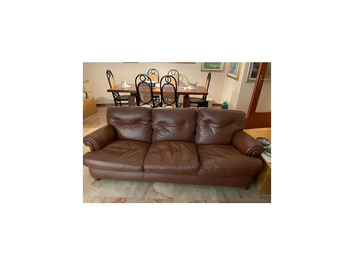 Divano Edoardo 3 posti in pelle marrone, Poltrona Frau | Deesup