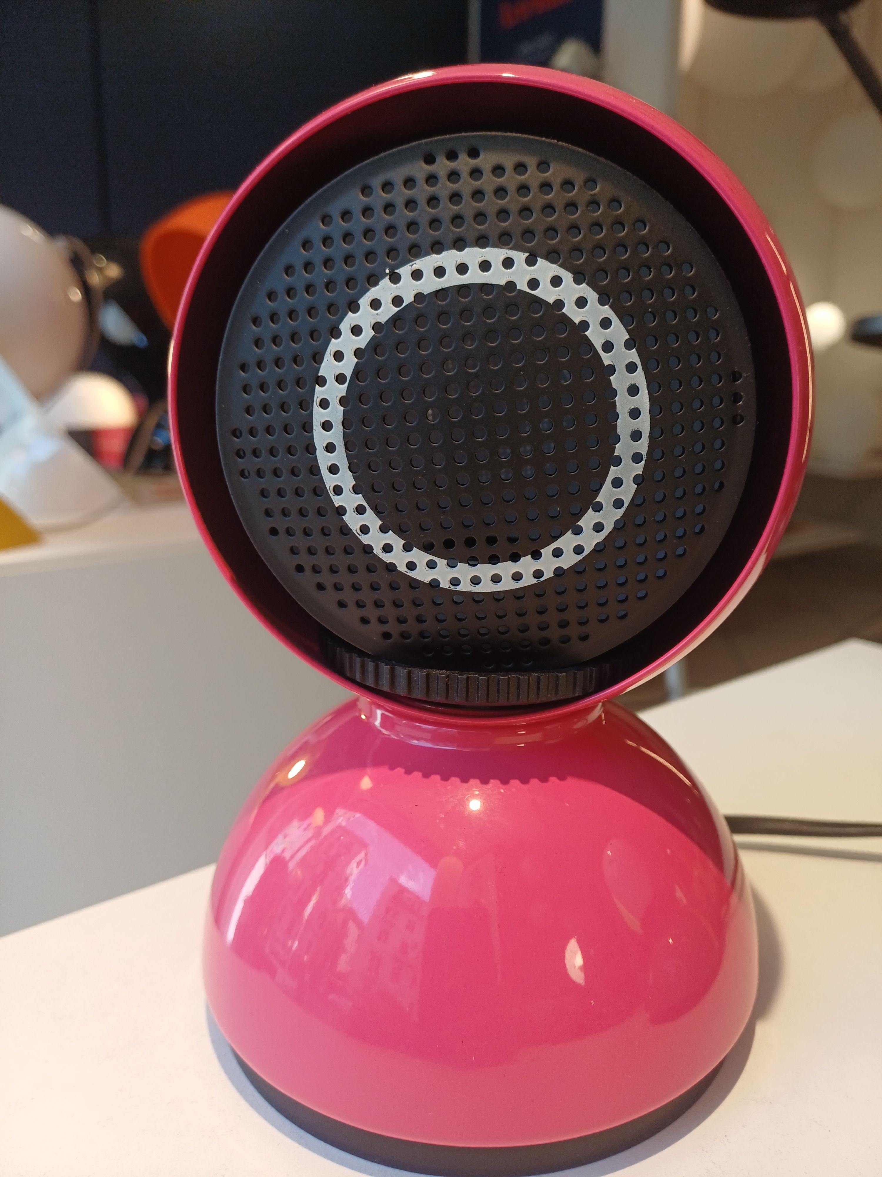 Eclisse Table Lamp Squid Game Edition, Artemide | Deesup