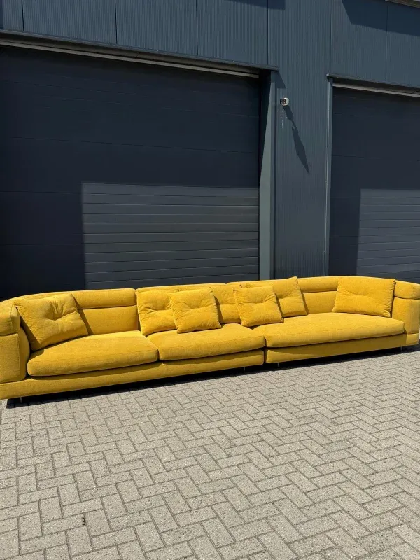 Divano Alexander giallo di Rodolfo Dordoni, Minotti | Deesup