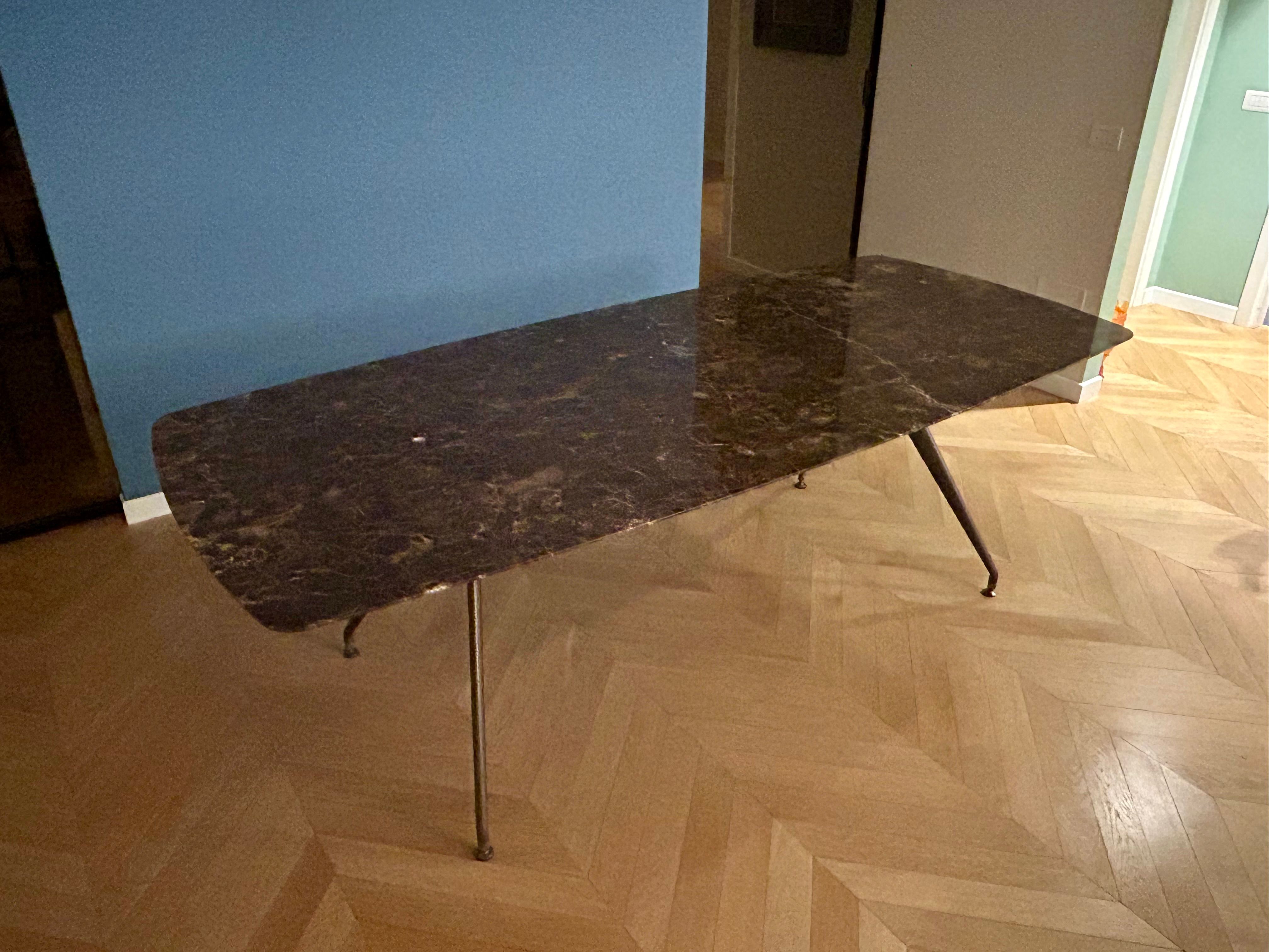 Manta table in Emperador marble, Rimadesio | Deesup