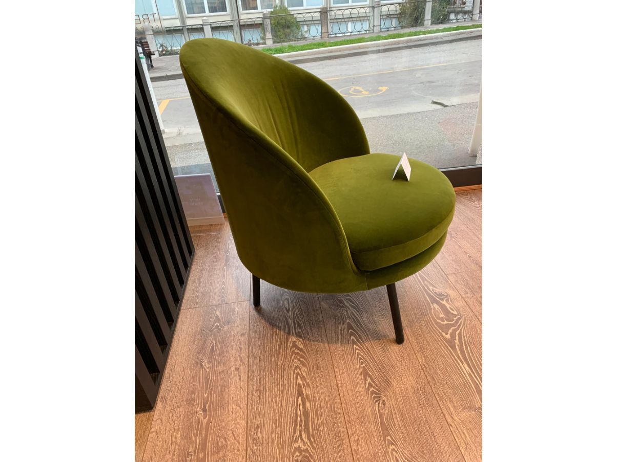 Jules green armchair, Arflex | Deesup