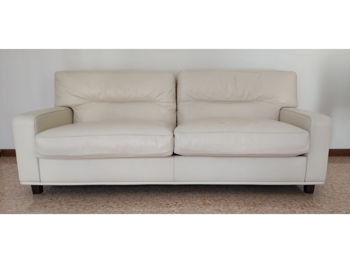 Divano 2 posti Salomè bianco, Poltrona Frau | Deesup