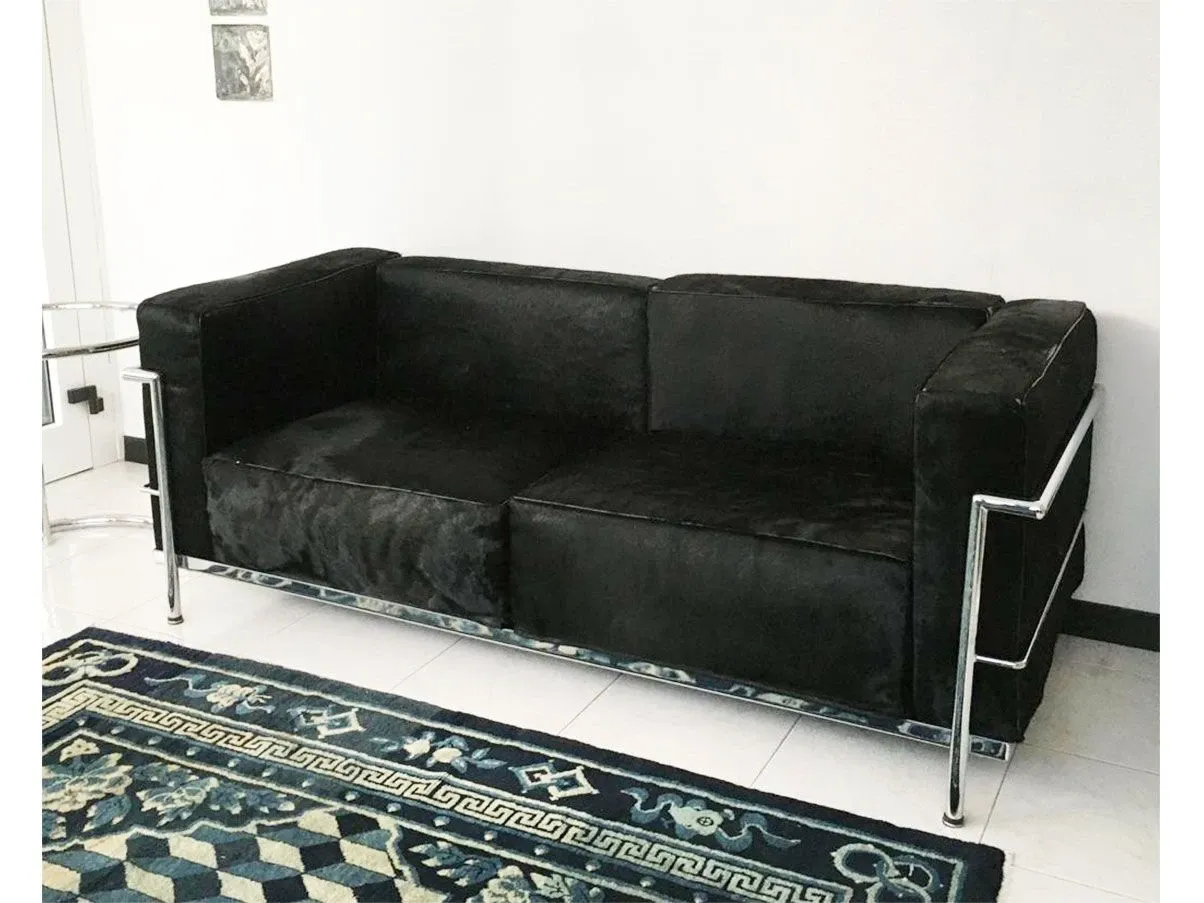 Divano LC3 in pelle di cavallino (Alivar Museum), Alivar | Deesup