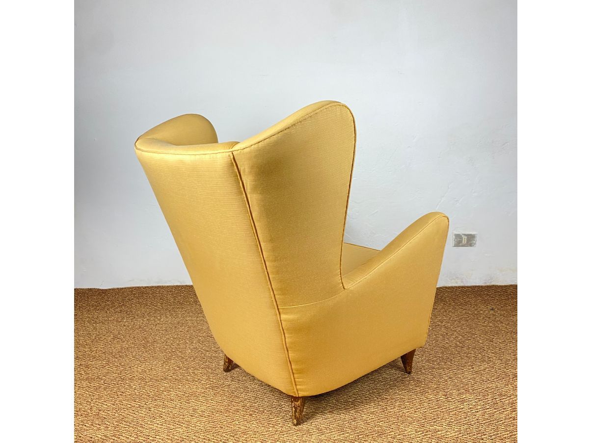 Set 2 poltrone vintage in seta gialla, ISA Bergamo | Deesup