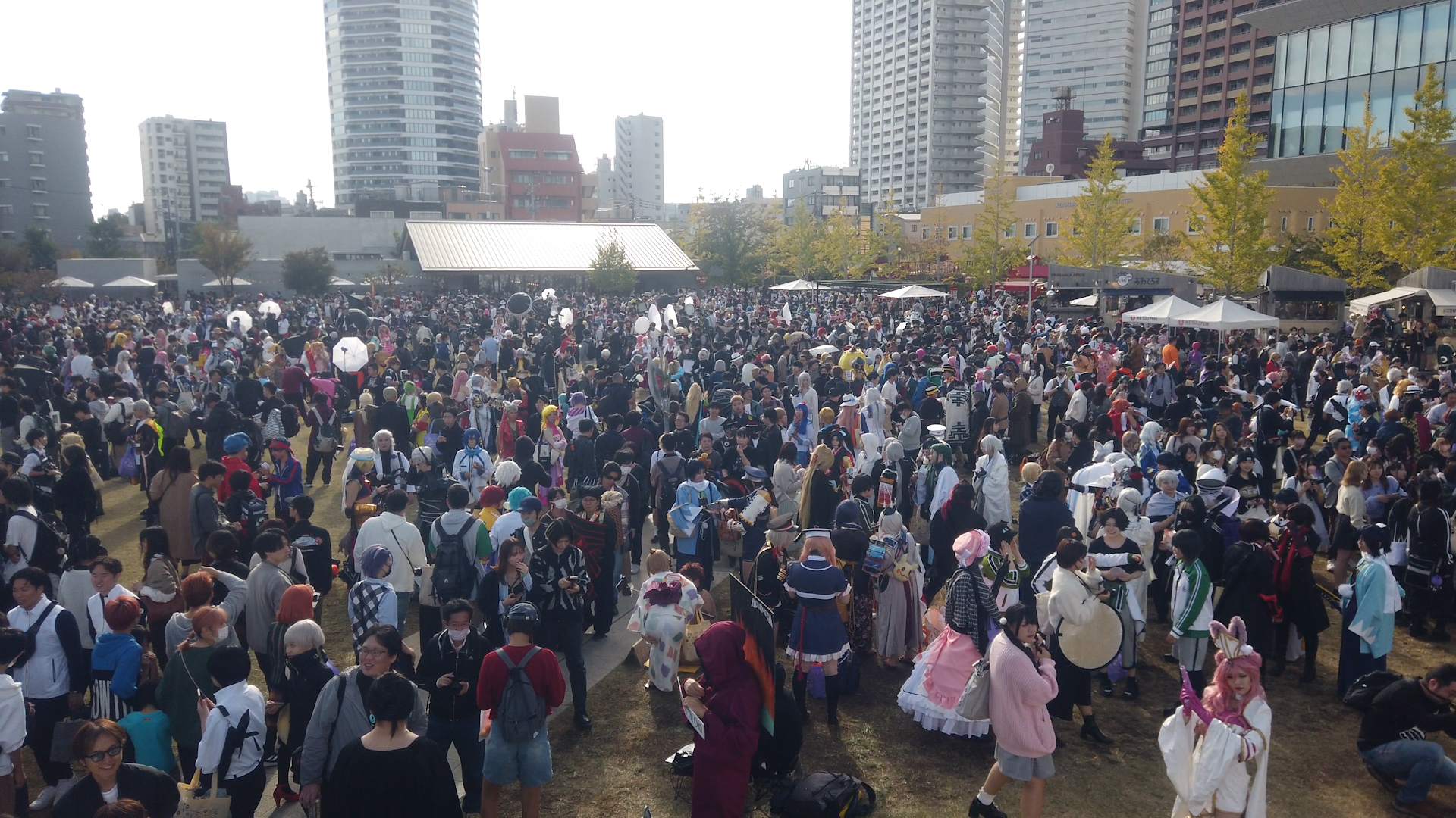 「池袋ハロウィンコスプレフェス2023 」 アニメ・ゲームなど多様なコスプレイヤーが池袋の街を彩り、 イベント来場者は過去最大の14万1千人を記録 ～サンシャイン60通り開催のパレードには ...