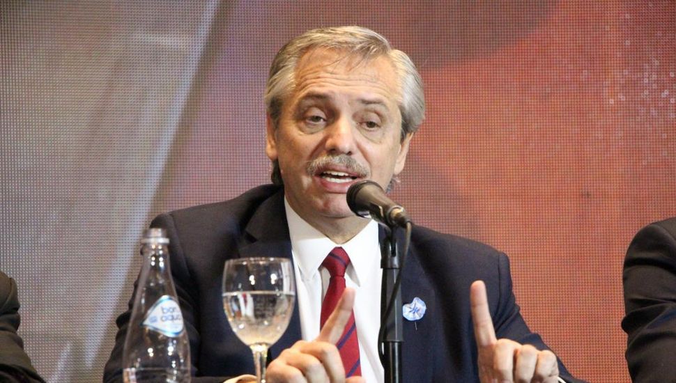 Fernández dijo que hará “un gobierno de un presidente y 24 gobernadores ...
