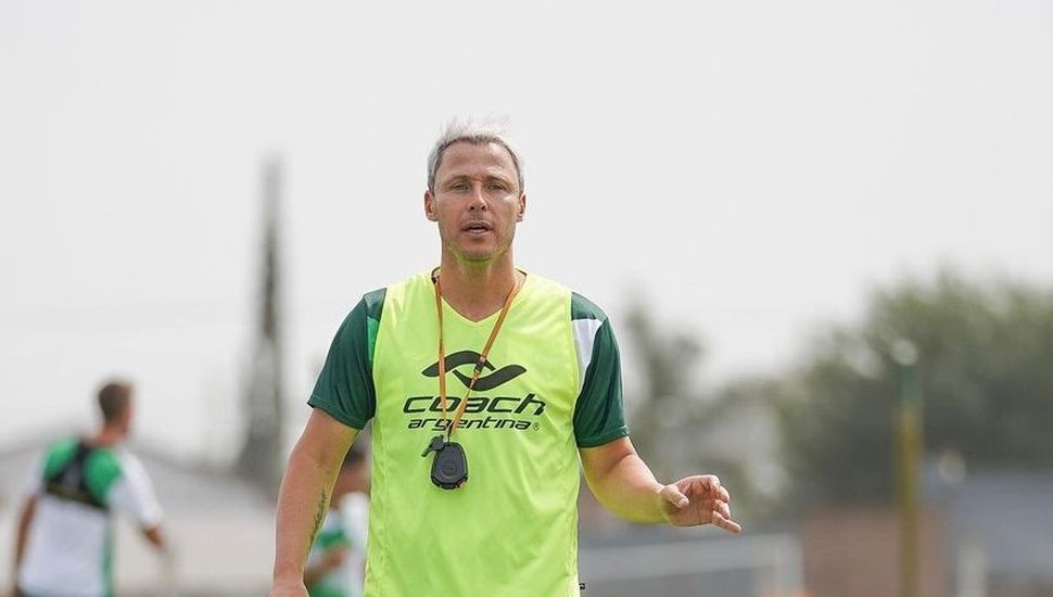 El Verde entrena por última vez y viaja este mediodía para el duelo en ...
