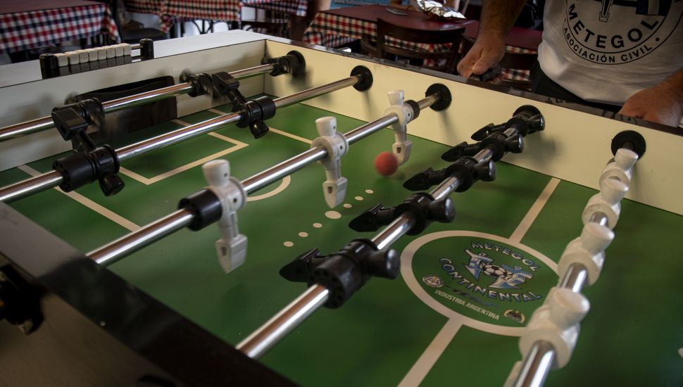 Metegol: un juego que resiste la irrupción del gaming • Diario Democracia