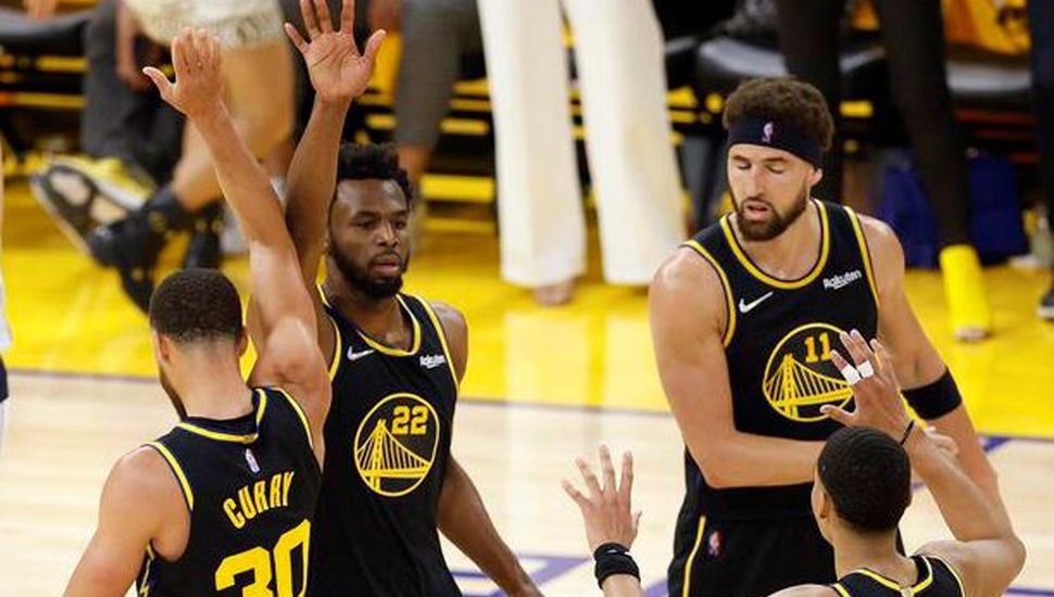 Golden State Warriors sacó ventaja ante Dallas Mavericks