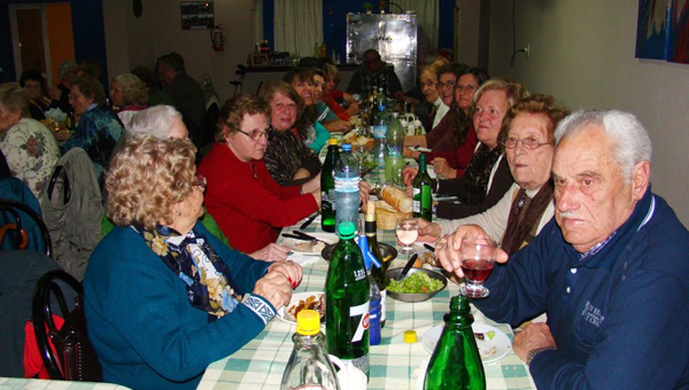 Agasajo al Padre Rufino, al cumplir 72 años • Diario Democracia