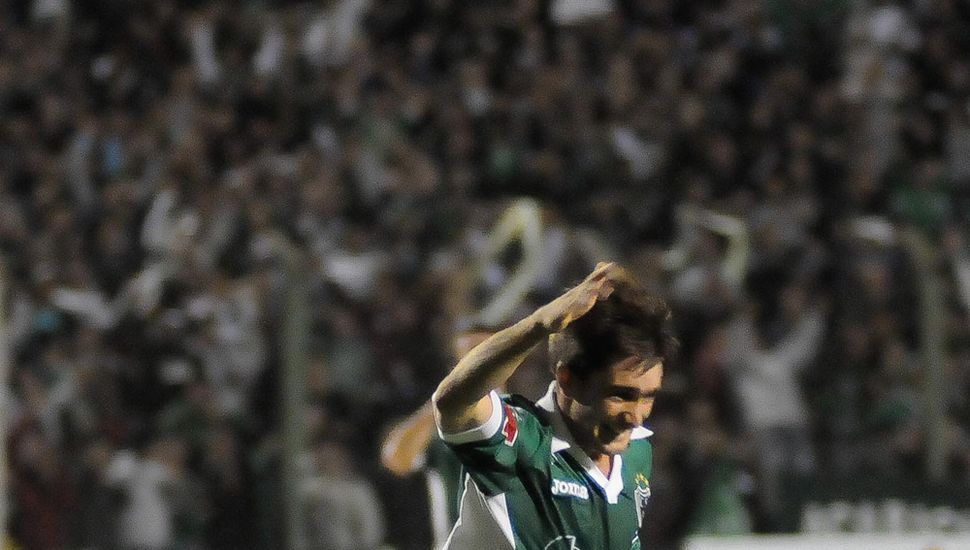 Cacheiro y su gol para el recuerdo en Sarmiento • Diario Democracia