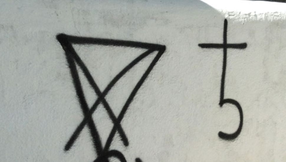 Símbolo diabólico • Diario Democracia