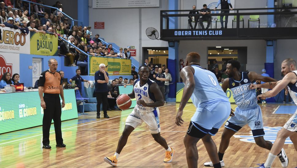 Argentino perdió contra Oberá Tenis Club • Diario Democracia