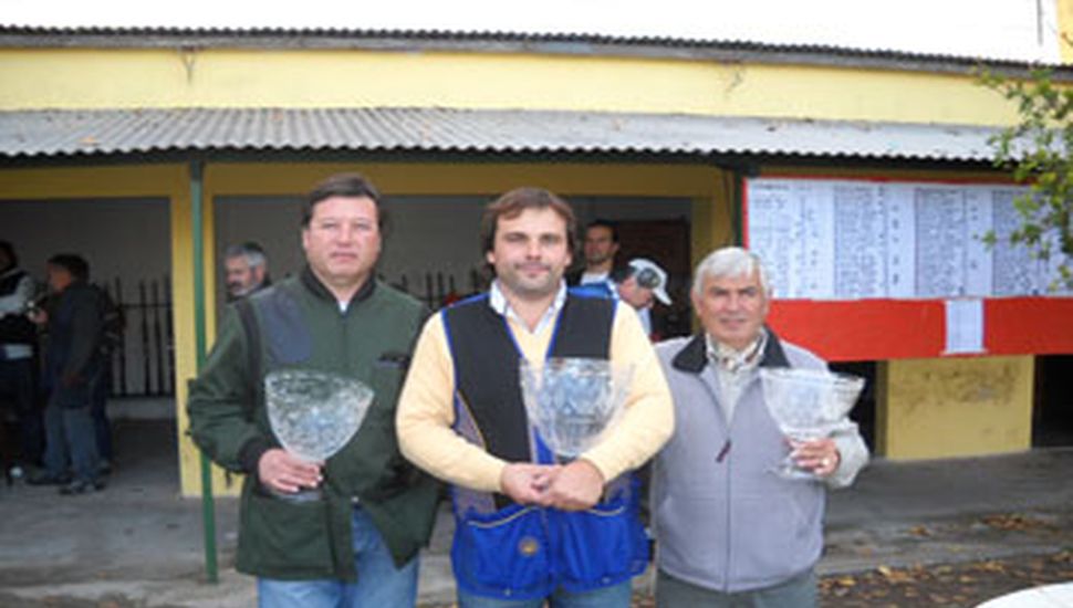 Enrique Velazco ganó el Buena Fe en Cazadores • Diario Democracia