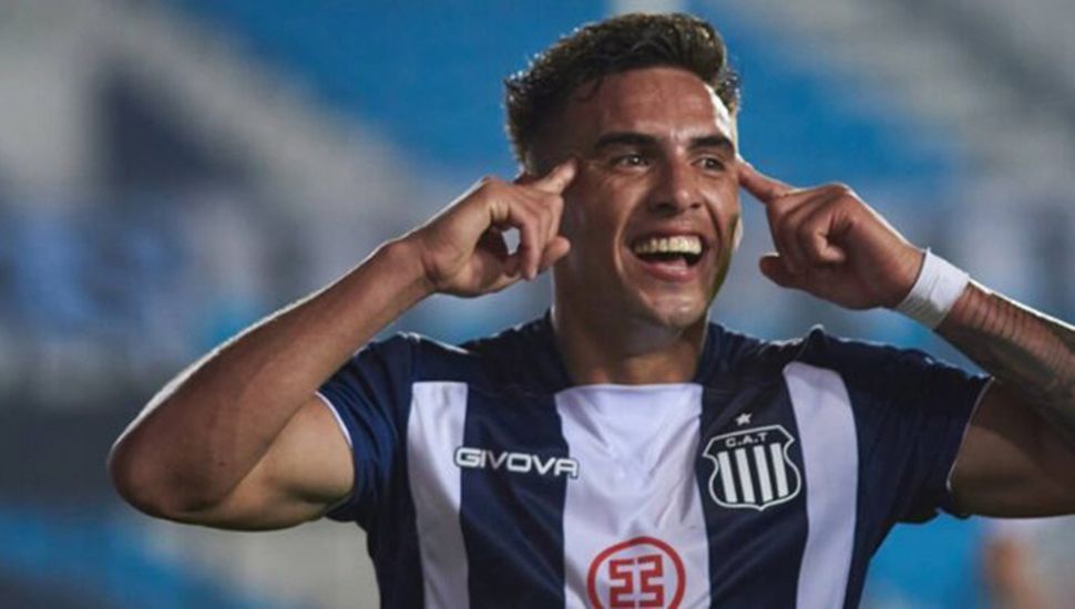 Con el refuerzo Enzo Díaz, River vuelve a los entrenamientos • Diario Democracia