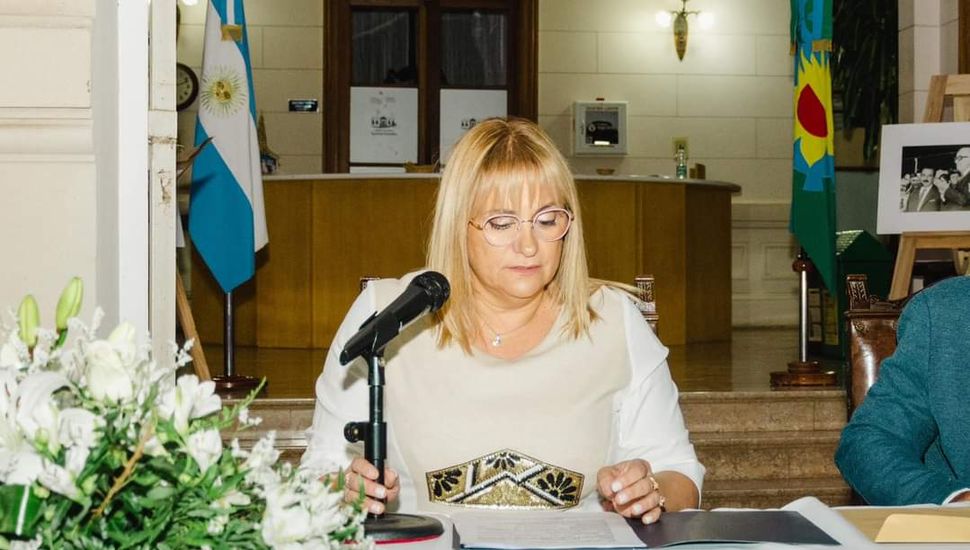 Érica Revilla inició su tercer mandato en General Arenales • Diario ...