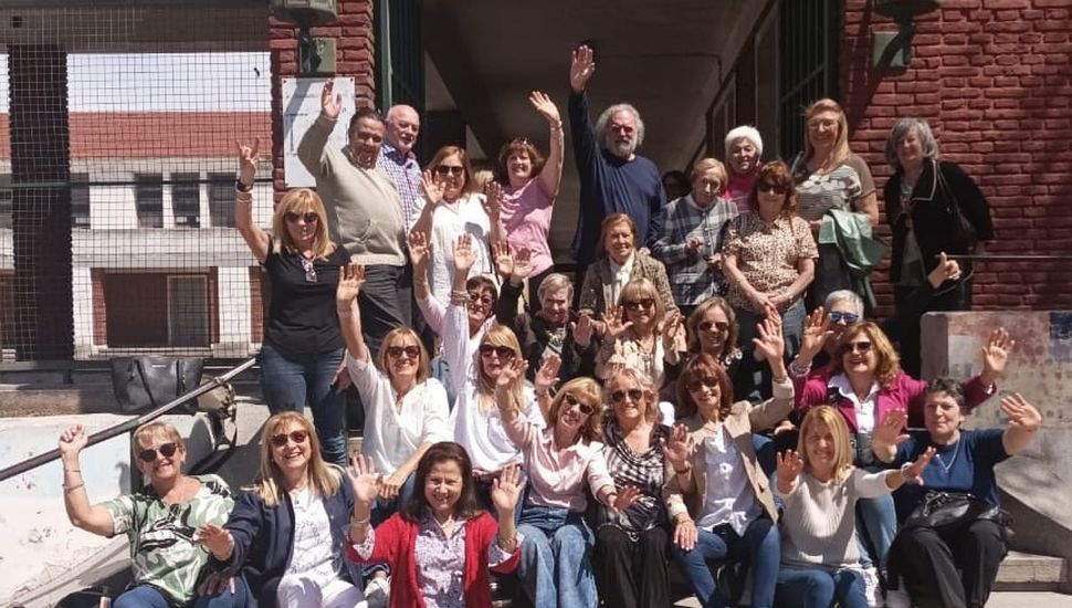 Celebraron 50 años de egresados • Diario Democracia Celebraron 50 años de egresados • Diario Democracia