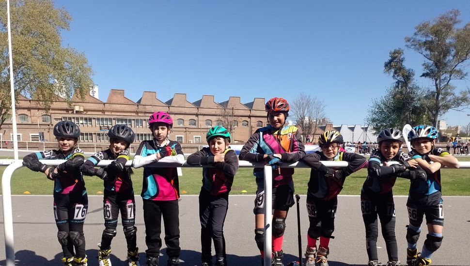 La Escuela de Patín Carrera Junín compitió en los Juegos Porteños ...