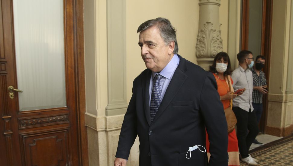 Negri pide investigar “a fondo” • Diario Democracia