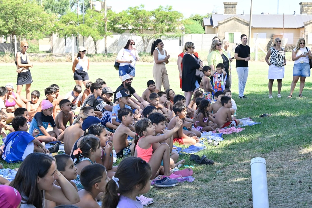 La Ñata Roja le puso color y risas a las Escuelas de Verano