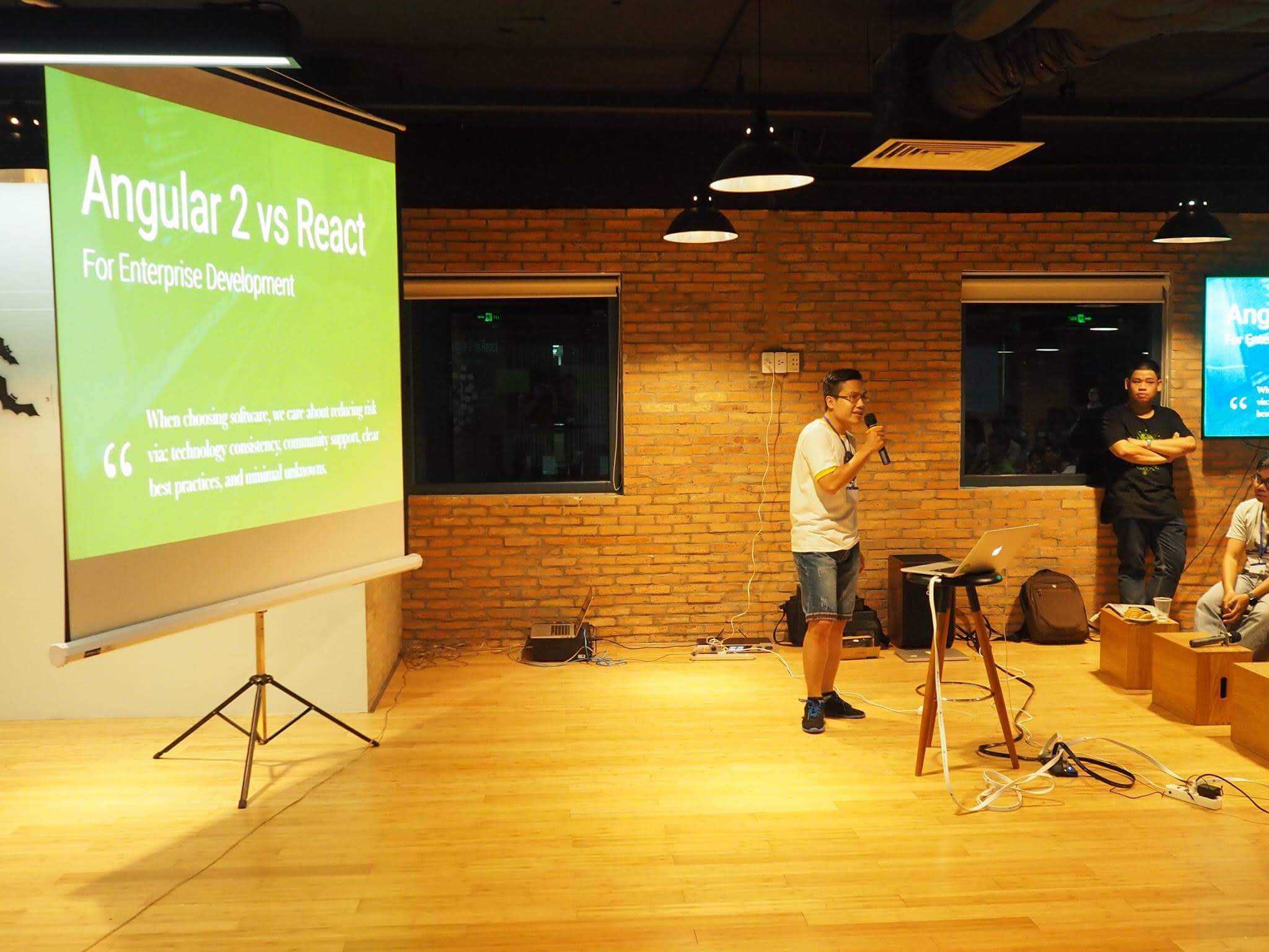 #55: Raven Hoang Part 1 - Techie Story