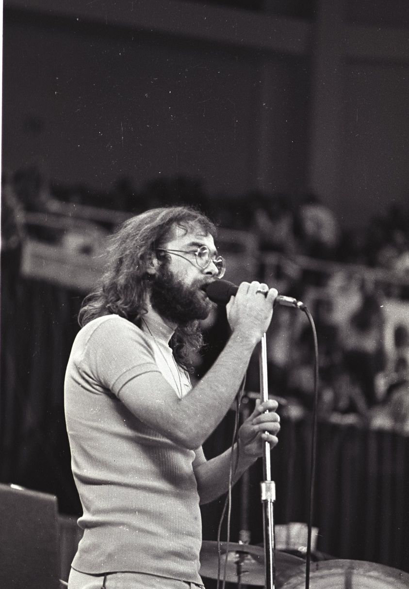 'Your radio friend': This Phoenix DJ played what he liked. A generation ...