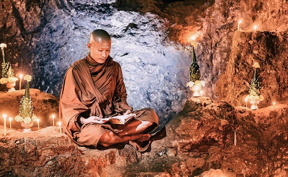 Ithy - Mendalami Disiplin Monastik: Mengapa Aturan Bhikkhu Berkembang ...