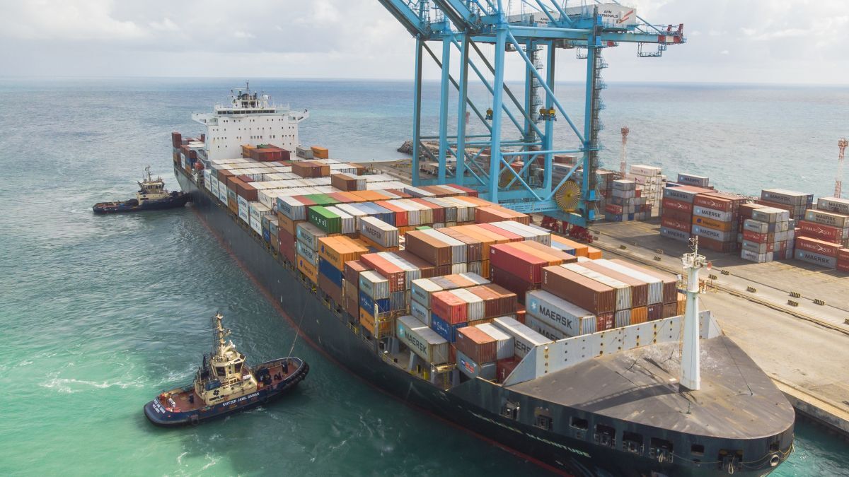 Ithy - Implikasi Biaya Layanan Kapal Tugboat/Barge Muatan Batubara