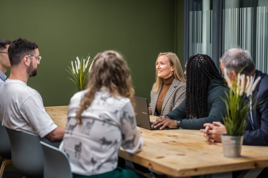 Ithy - Mastering Conflict Management: Strategies for Productive Outcomes