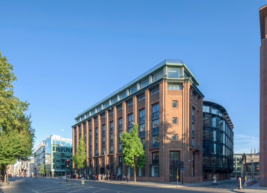 Ithy - Readership Demographics of the Financial Times