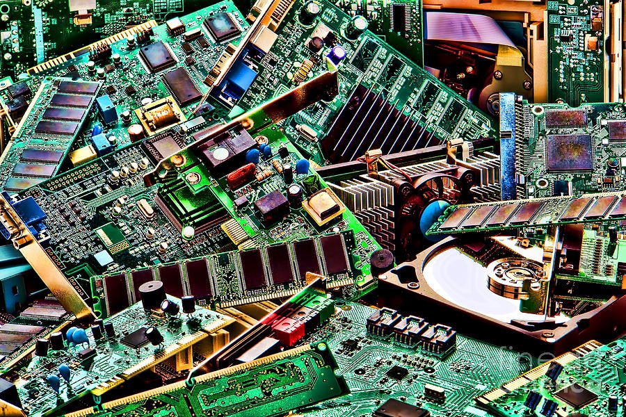 Ithy - Hardware vs. Software: Unpacking the Core of Your Computer