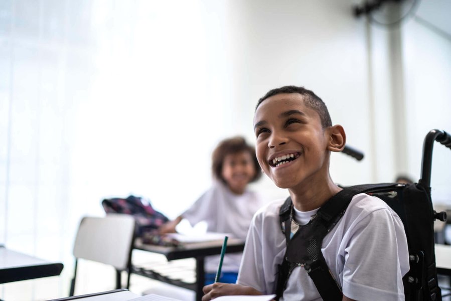 Ithy - Unveiling Educational Barriers: How Intersectionality Transforms ...