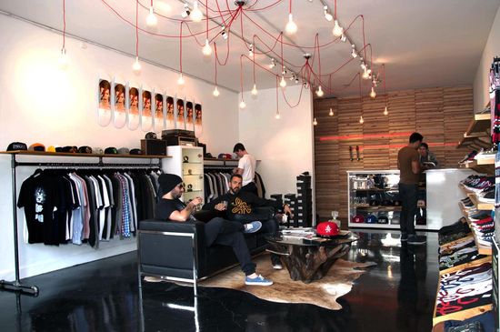 Ithy - Đánh Giá Website Thương Mại Điện Tử của Levent