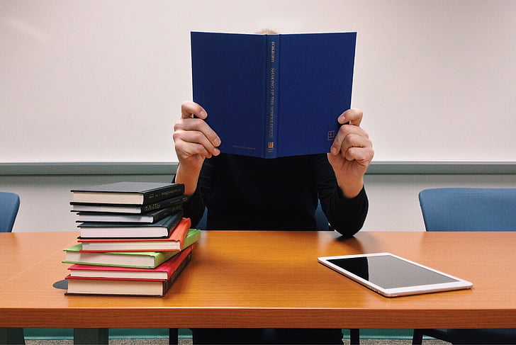 Ithy - How to Write Persuasive Writing for Reasons to Read Books Every Day