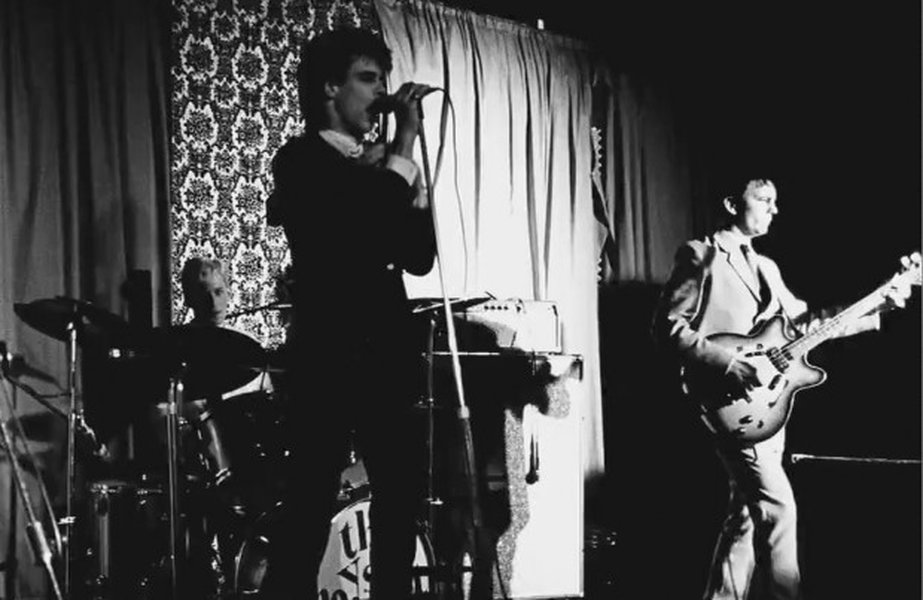 Ithy - Beyond Anarchy: Unpacking the Artful Rebellion of Post-Punk