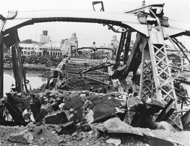 Ithy - Unraveling the Mystery of the Submarine Commander and Bridge ...