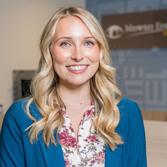 Your St. Peters Eye Doctor | Midwest Eye Associates | Call Now