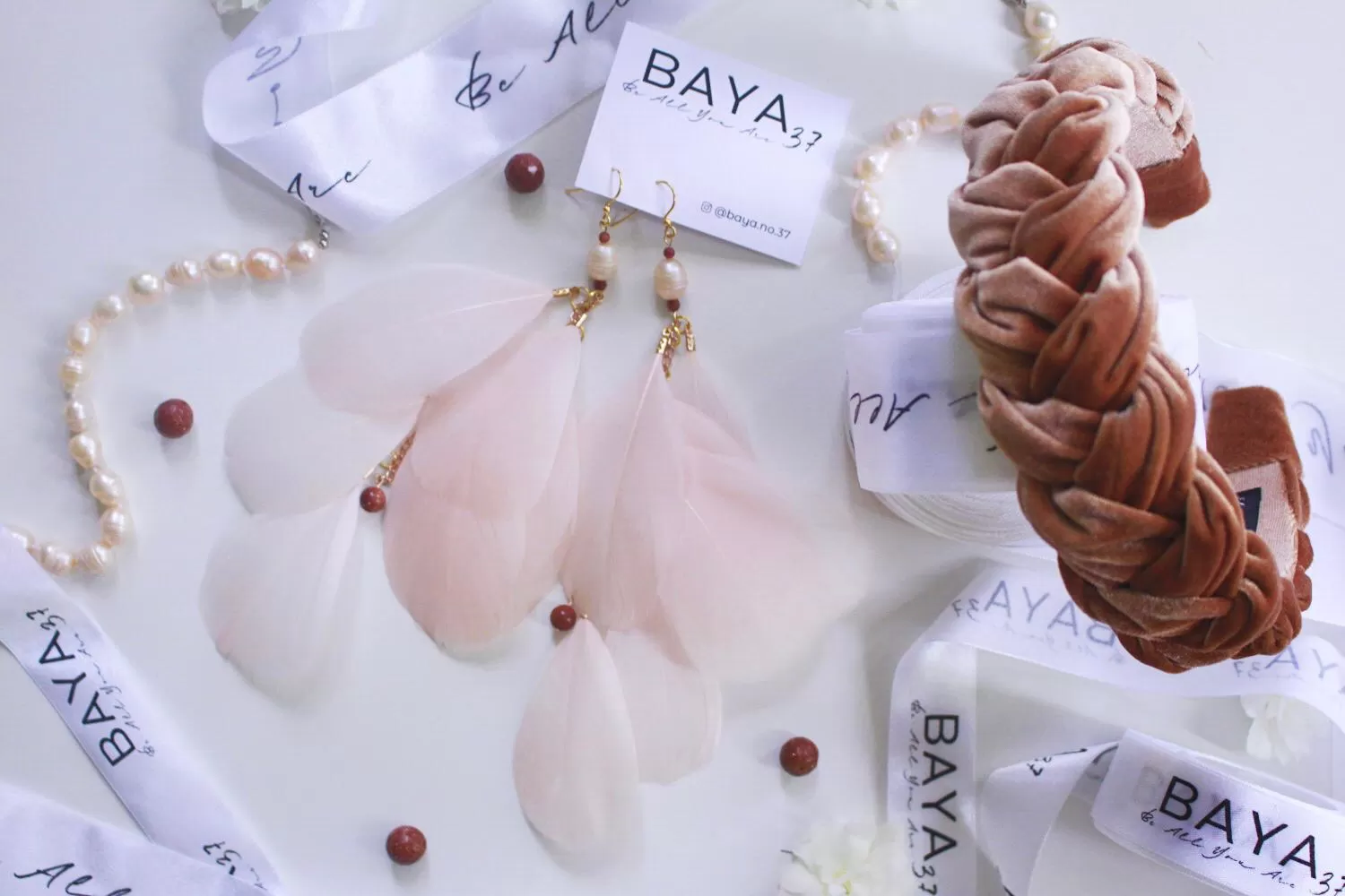 SPALVU AUSKARI & SAMTA MATU STĪPIŅA PĒRLE