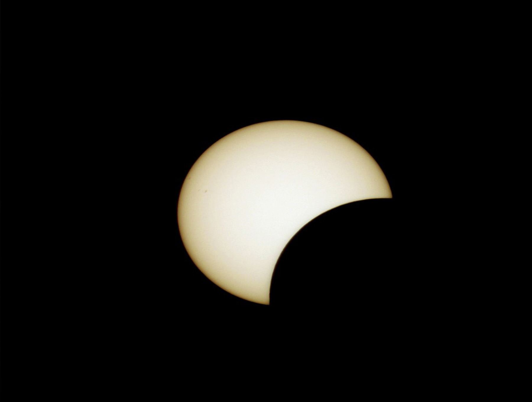 Eclipse parcial de Sol será transmitido en vivo por el IGP | Diario El Tiempo