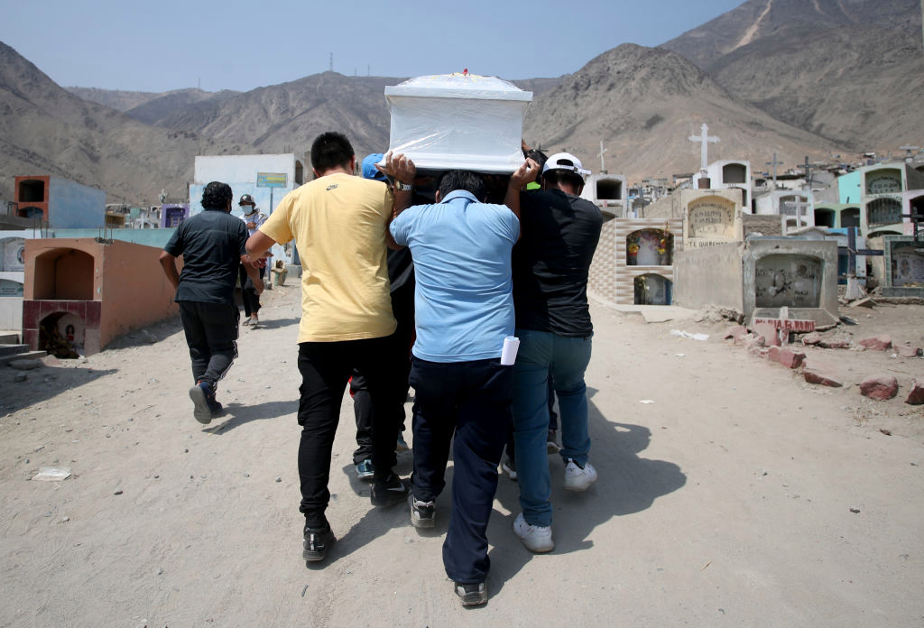 Perú actualiza cifras y se convierte en el país con mayor mortalidad ...