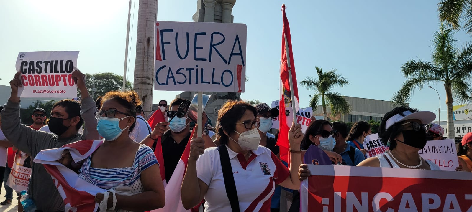 Ciudadanos Se Concentran En El Centro De Piura Para Exigir La Renuncia