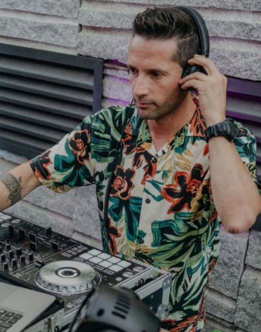 Contrata a nuestro DJ More | Evenses.es