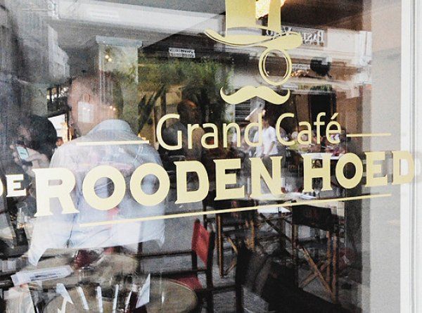 Grand Café De Rooden Hoed in Antwerpen