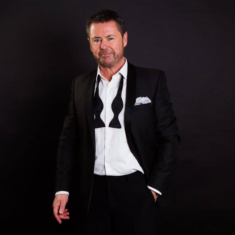 Book the UK's leading Big Band vocalist Jeff Hooper today!