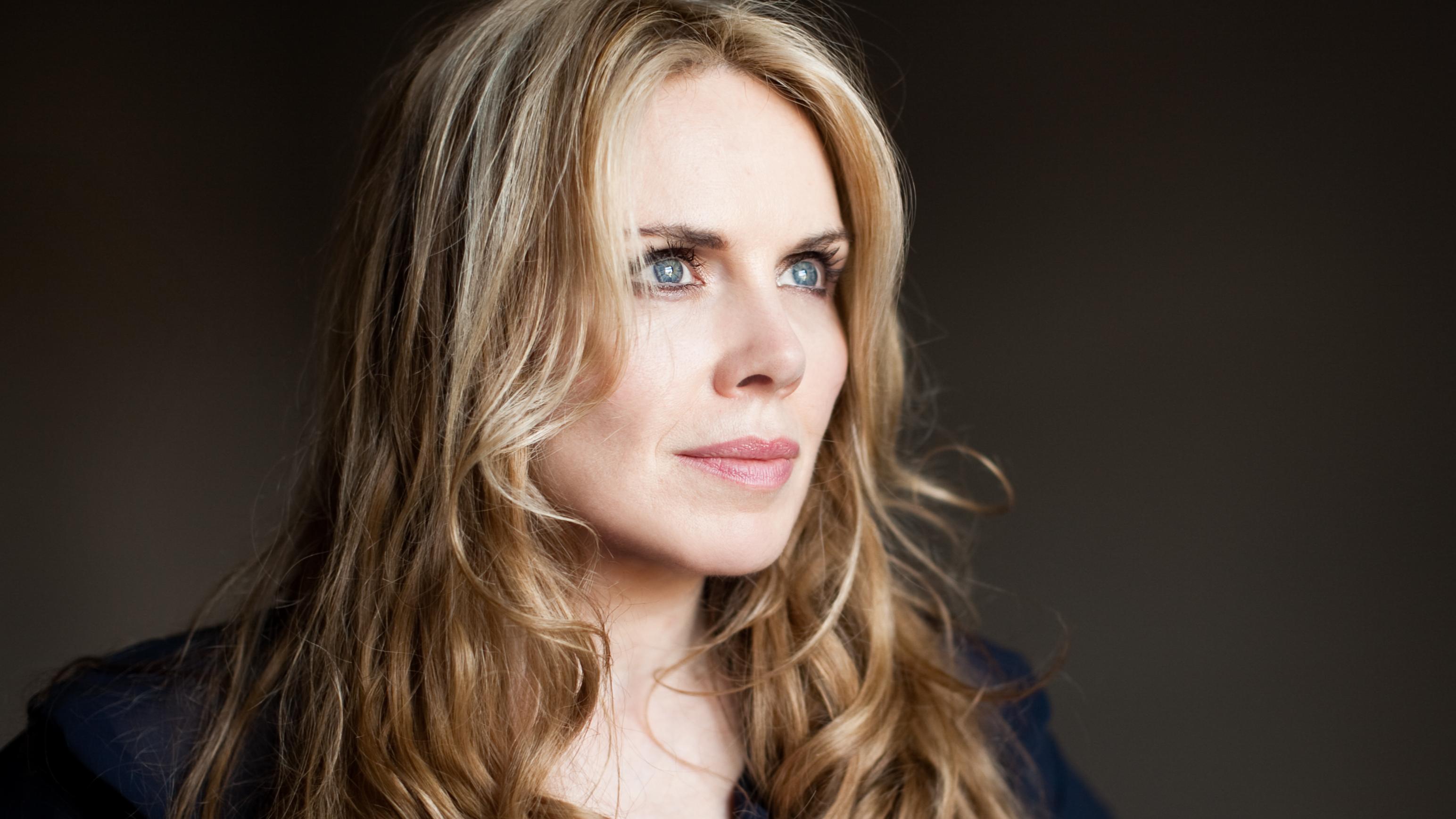 Mary Fahl, former lead singer for October Project, with Band - 15 NOV 2025