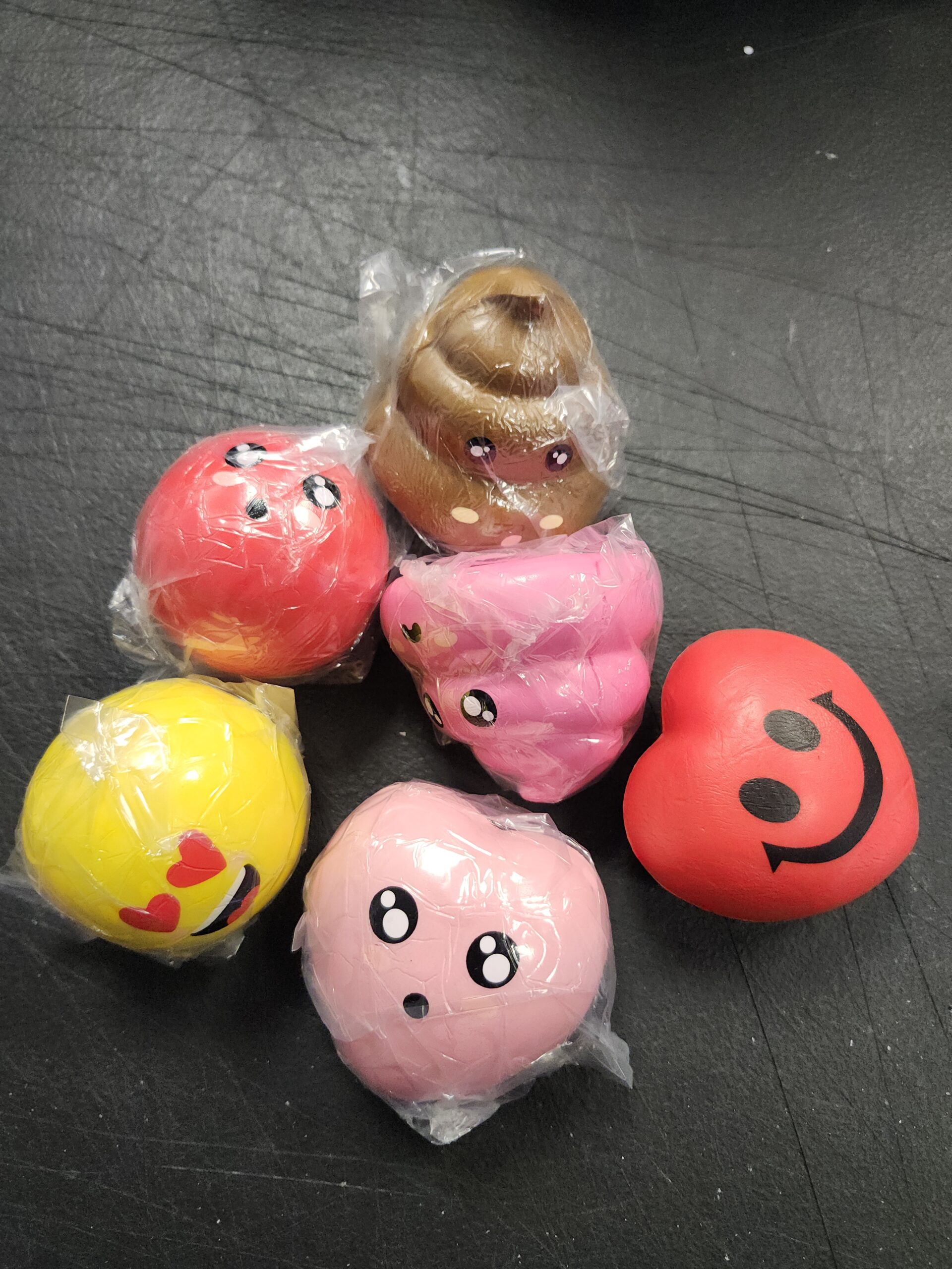 5 PACK 2.76'' Valentine's Day Heart Stress Balls Squeeze Circle Poop ...