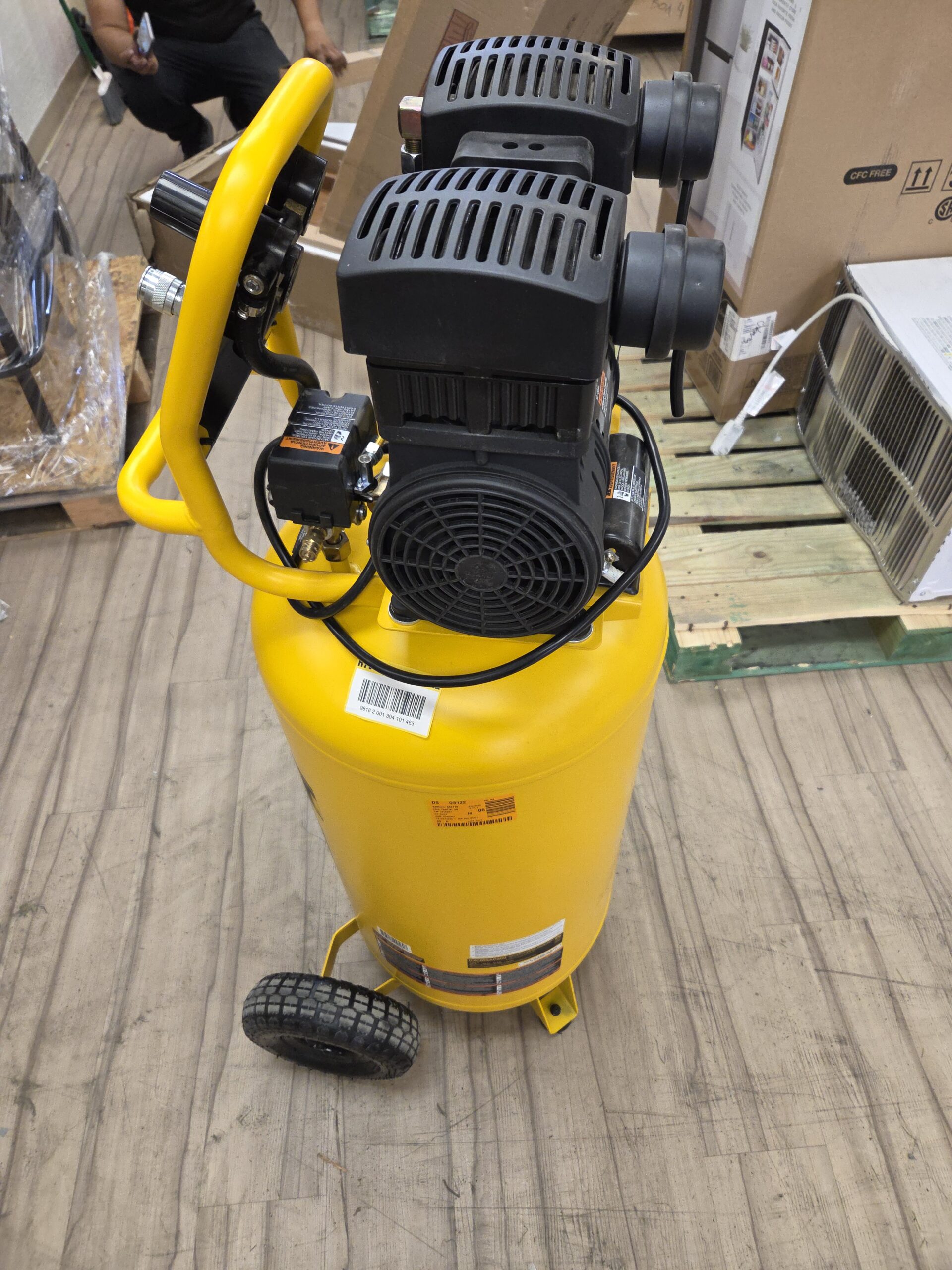 DEWALT 26 Gal. 175 PSI Ultra Quiet Portable Electric Air Compressor ...
